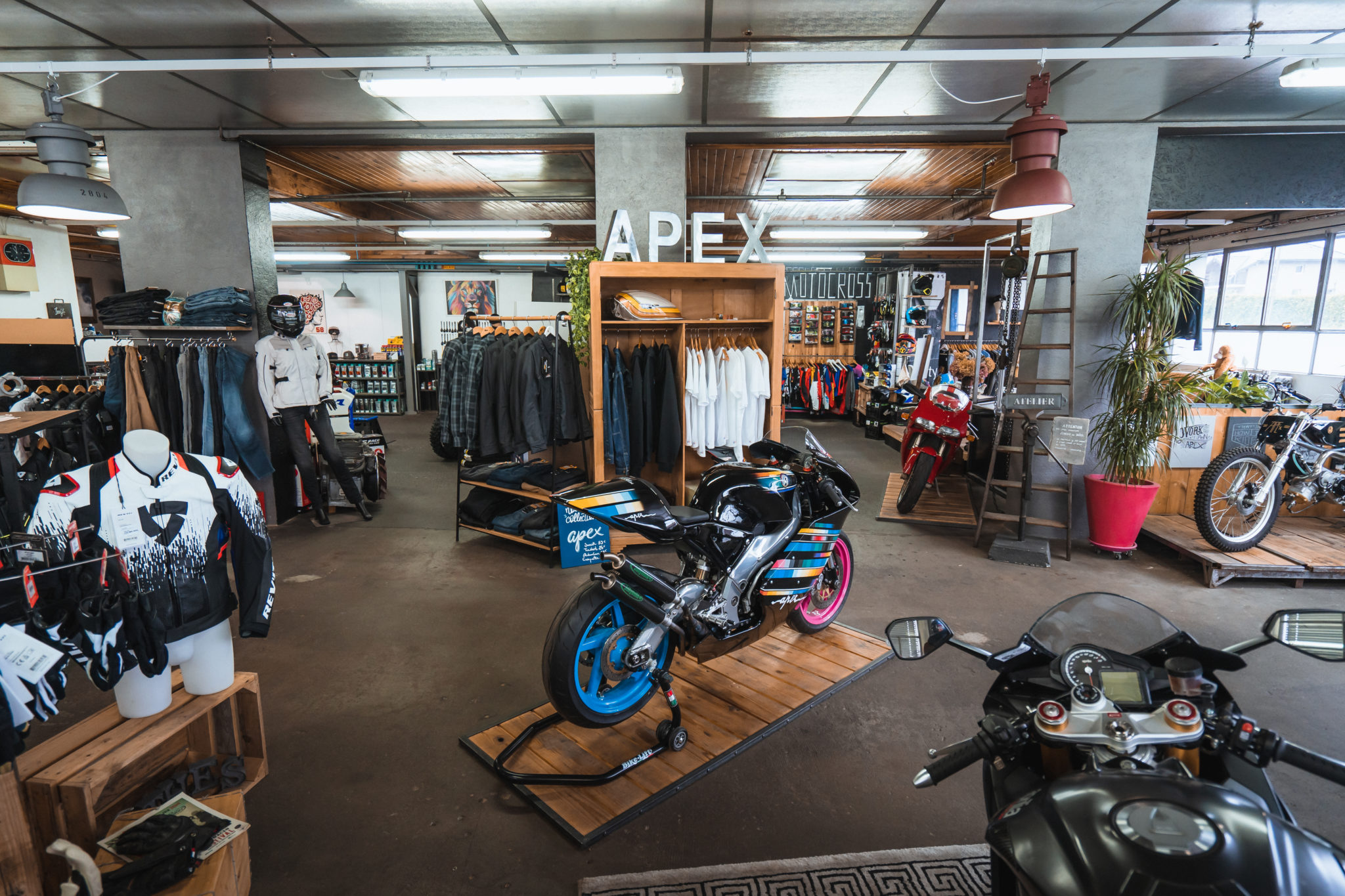 Le Magasin | APEX-MOTOS